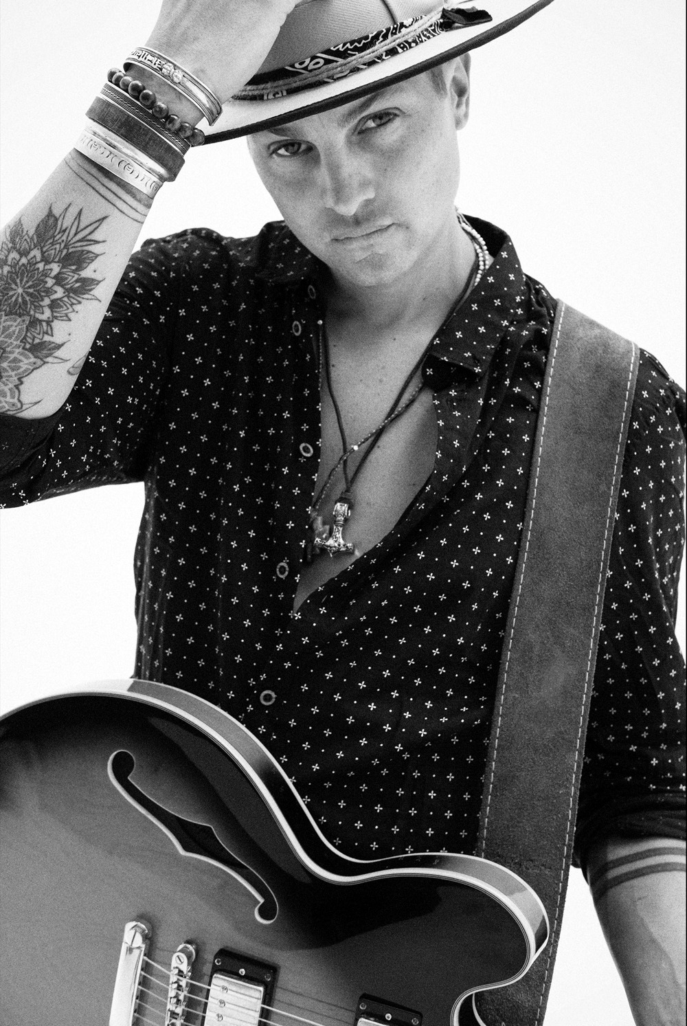 Thomas Frank Hopper : red rockin’ devil - ROCK'N FORCE